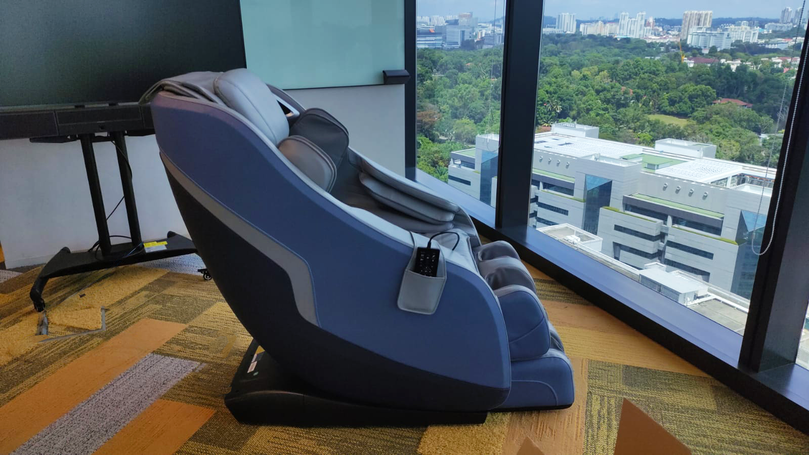 6 Benefits of Renting A Massage Chair For Office Use | Miuvo